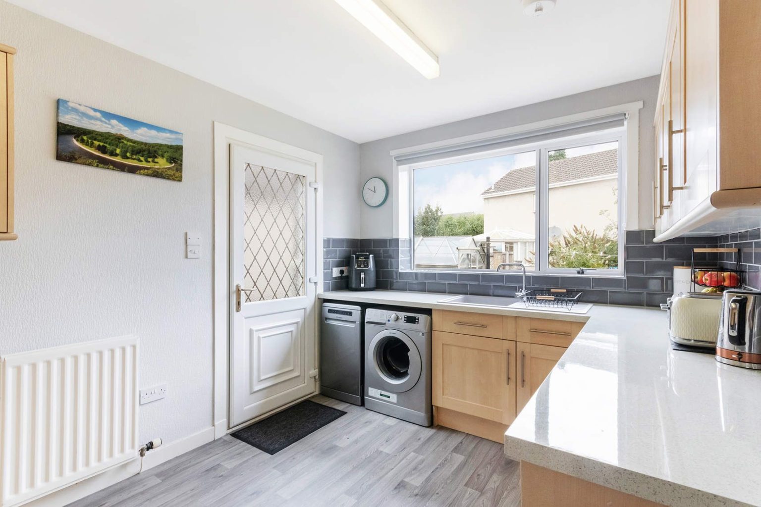 8b Cairneyhill Road, Crossford, DUNFERMLINE, KY12 8NZ - Ross & Connel ...